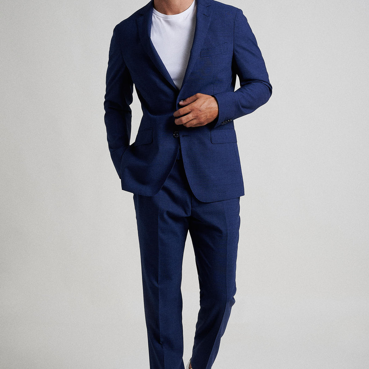 Tailored fit bistretch blended wool suit half canvas construction Anti ...